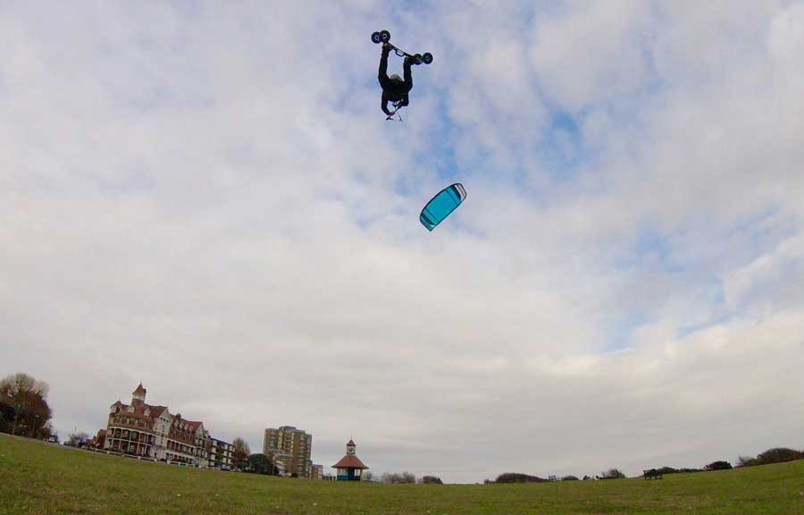 Landboarding: Interview mit Profi-Landboarder Kris Beech